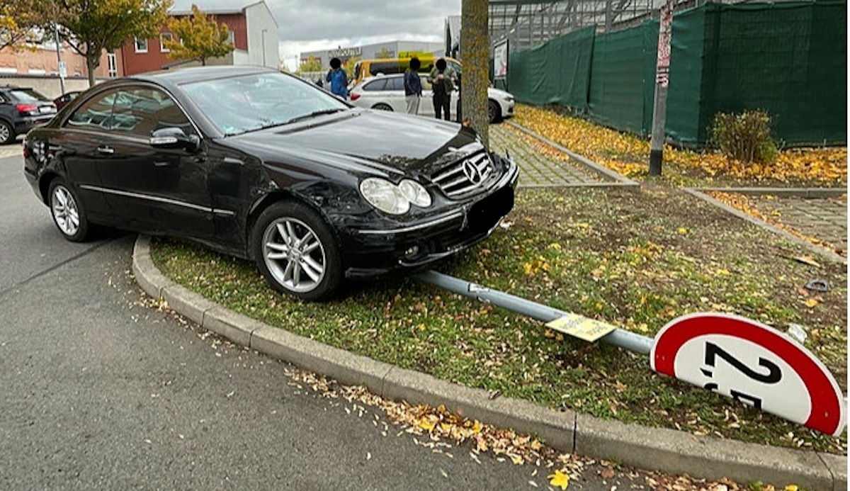 Ich Komm Angefahren Im Daimler